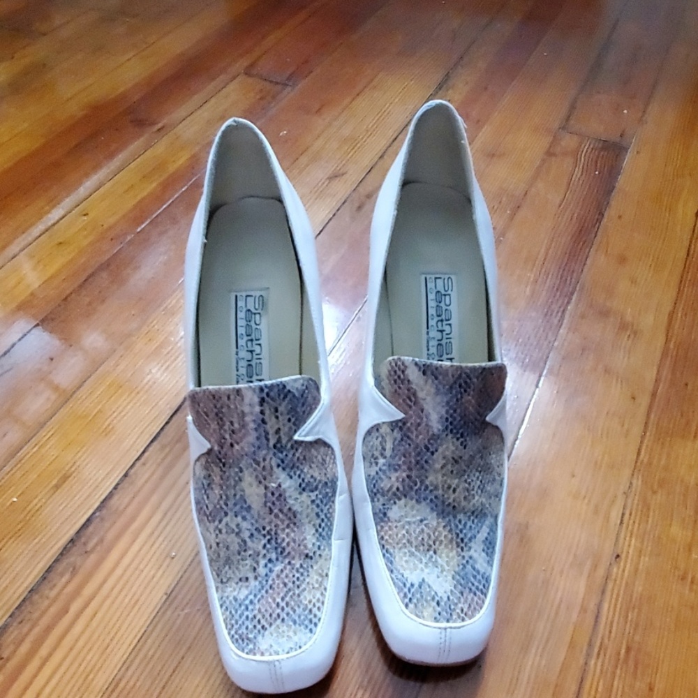 Spanish Leather Collection Shoes - Gem